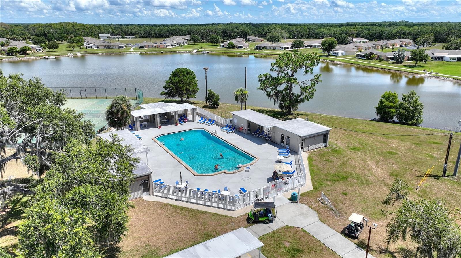About Lakeshore – Living the Dream